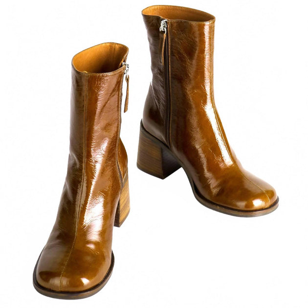 INTENTIONALLY BLANK Women's Mall Boot In Walnut | ShopSimon