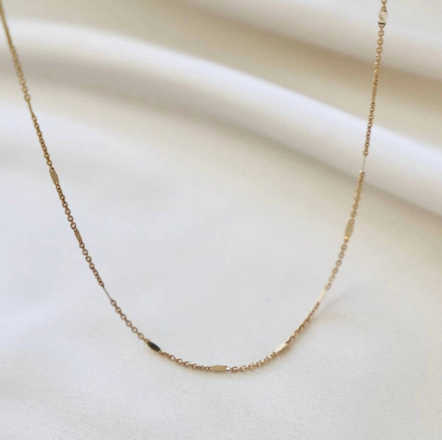 Katie Waltman The Jenny Chain Necklace In Gold | ShopSimon