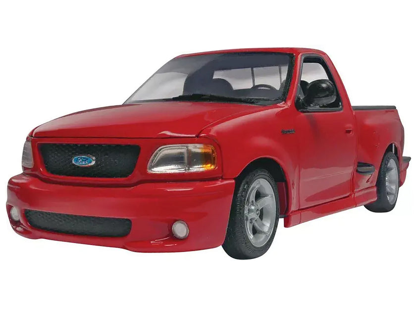 Revell Level 4 Model Kit Brianâ€s Ford F-150 Svt Lightning Pickup Truck ...