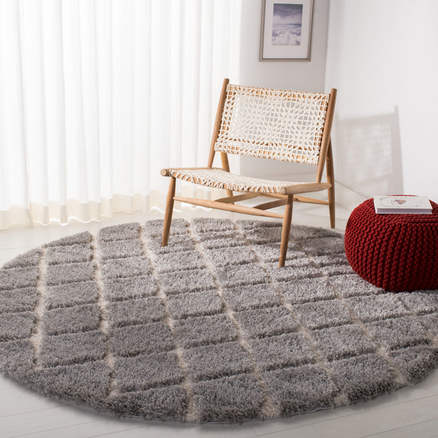 Safavieh Adriana Shag Machine Made Area Rug, Light Grey / Cream Shag ...