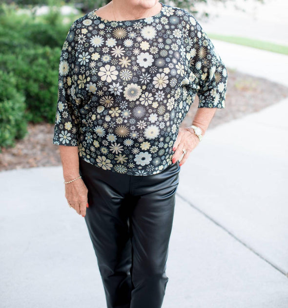 Isle Dodi Top In Black | ShopSimon